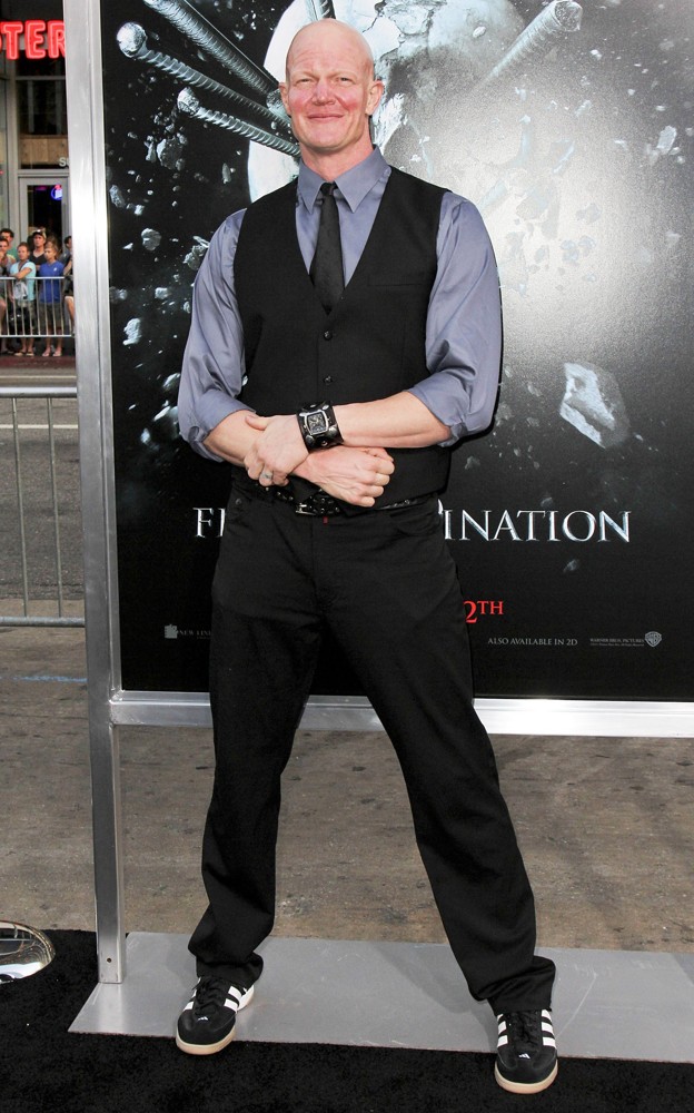 Derek Mears Height
