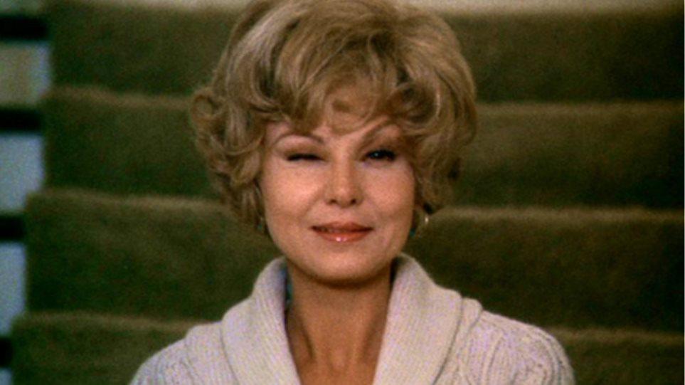 Η ηθοποιός Barbara Harris έχασε τη μάχη με τον καρκίνο